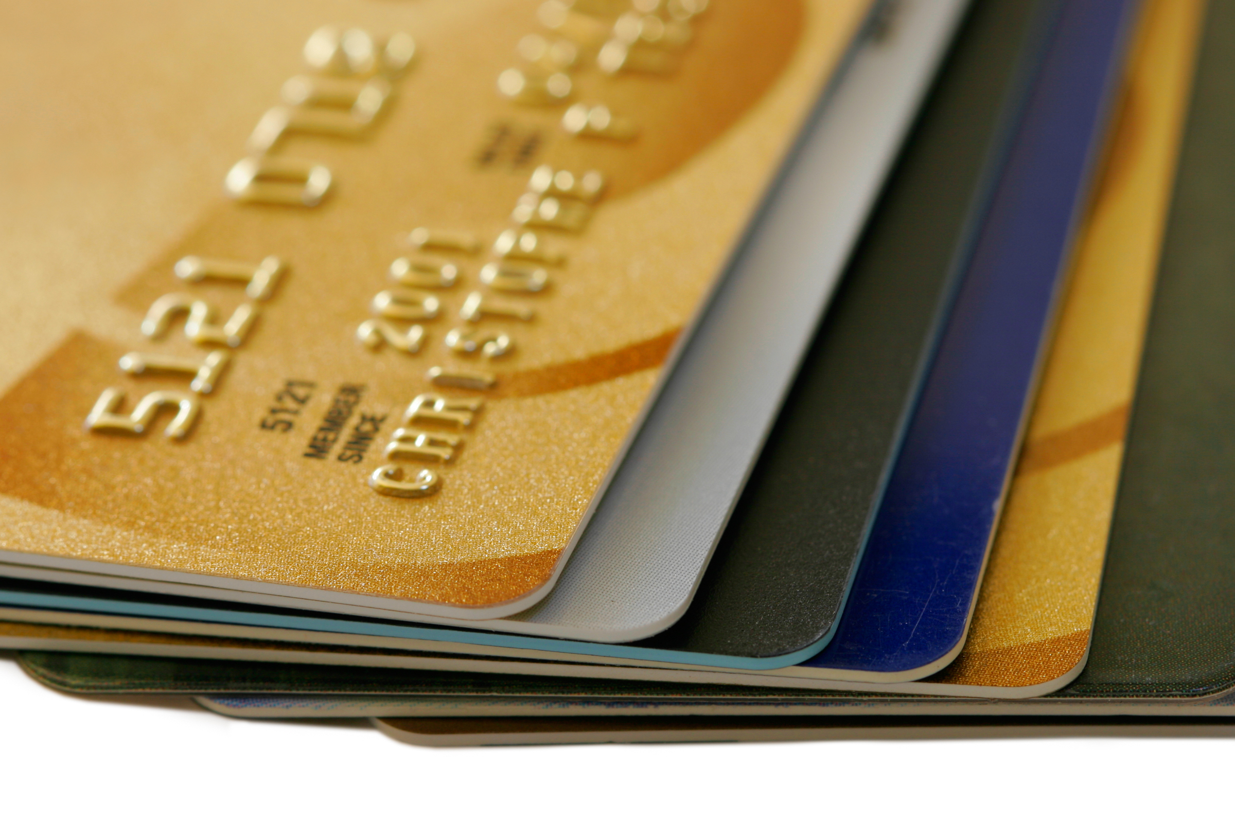 The 5 Best Credit Cards for People with a 630~690 Credit Score